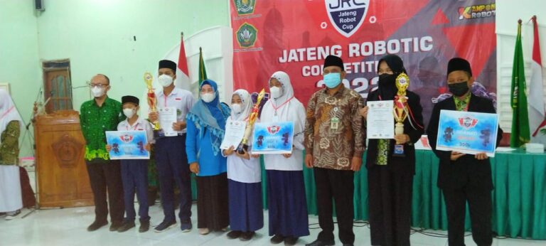 Lomba Robotik di MAN 1 Kota Semarang, Siapa Juaranya - Kampus Pedia